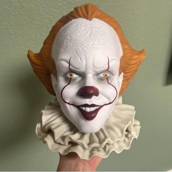 Holiday | Cinemark Exclusive 224 Pennywise From The Book And Movie It ...